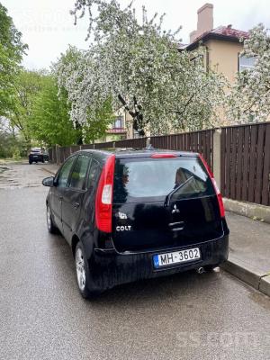 Melns Mitsubishi Colt 2007 Rīga, ar dzinēja tilpumu 1.30 L un nobraukumu 106 tūkst. km par 1900 €, foto 3 vietnē AUTOMOTO.COM.LV