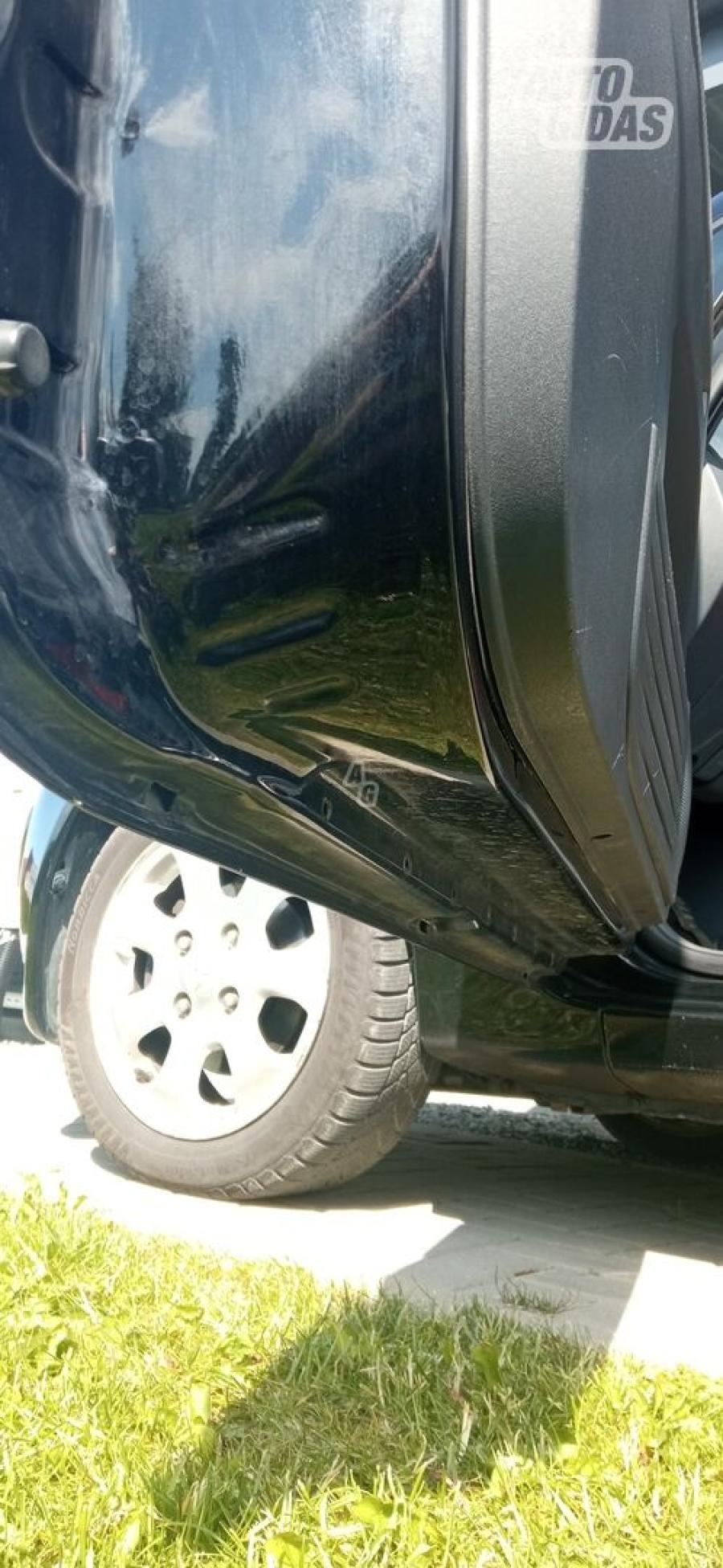 Melns Mitsubishi Colt 2007 Marijampole, ar dzinēja tilpumu 1.40 L un nobraukumu 102 tūkst. km par 1100 €, foto 11 vietnē AUTOMOTO.COM.LV