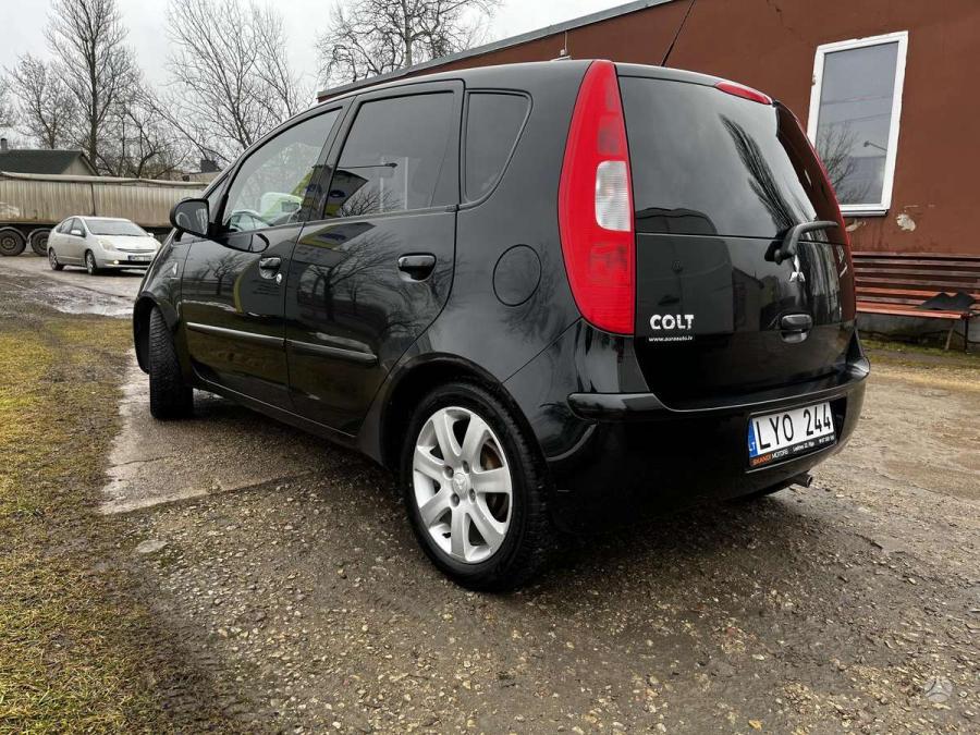 Melns Mitsubishi Colt 2007 Panevēža, ar dzinēja tilpumu 1.33 L un nobraukumu 165 tūkst. km par 1150 €, foto 3 vietnē AUTOMOTO.COM.LV