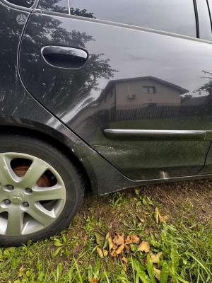 Melns Mitsubishi Colt 2007 Panevēža, ar dzinēja tilpumu 1.33 L un nobraukumu 165 tūkst. km par 1150 €, foto 8 vietnē AUTOMOTO.COM.LV