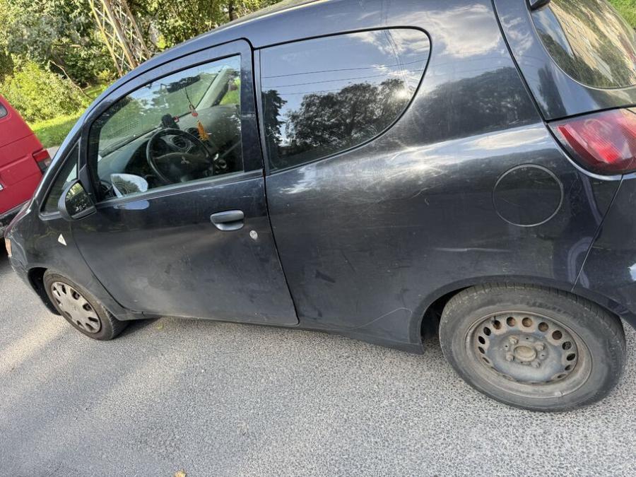 Melns Mitsubishi Colt 2009 Rīga, ar dzinēja tilpumu 1.20 L un nobraukumu 231 tūkst. km par 1049 €, foto 4 vietnē AUTOMOTO.COM.LV