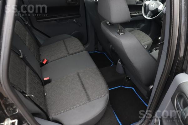 Black Mitsubishi Colt 2009 in Valmiera, with an engine capacity of 1.30 L and mileage of 179 thousand km for 2500 €, photo 8 on AUTOMOTO.COM.LV
