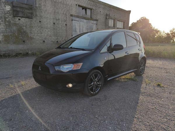 Black Mitsubishi Colt 2010 in Vilkaviskis, with an engine capacity of 1.33 L and mileage of 158 thousand km for 1700 €, photo 1 on AUTOMOTO.COM.LV