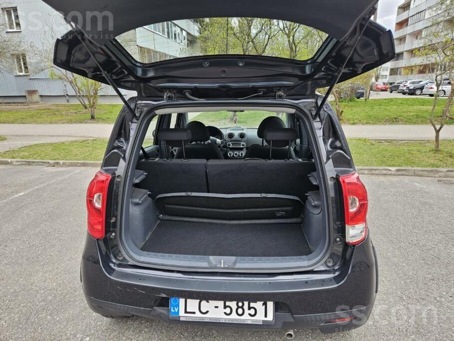 Black Mitsubishi Colt 2011 in Riga, with an engine capacity of 1.30 L and mileage of 136 thousand km for 2850 €, photo 6 on AUTOMOTO.COM.LV