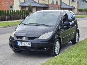 Black Mitsubishi Colt 2011 in Riga, with an engine capacity of 1.50 L and mileage of 206 thousand km for 2700 €, photo 4 on AUTOMOTO.COM.LV