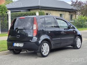 Black Mitsubishi Colt 2011 in Riga, with an engine capacity of 1.50 L and mileage of 206 thousand km for 2700 €, photo 5 on AUTOMOTO.COM.LV