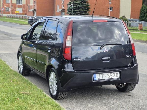 Black Mitsubishi Colt 2011 in Riga, with an engine capacity of 1.50 L and mileage of 206 thousand km for 2700 €, photo 7 on AUTOMOTO.COM.LV