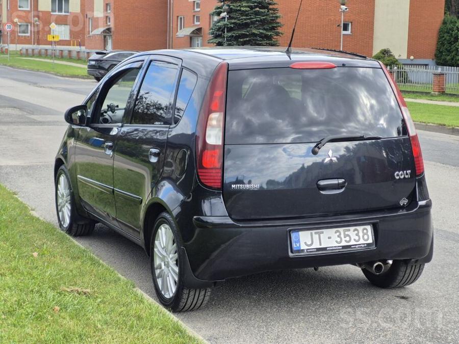 Black Mitsubishi Colt 2011 in Riga, with an engine capacity of 1.50 L and mileage of 206 thousand km for 2700 €, photo 7 on AUTOMOTO.COM.LV