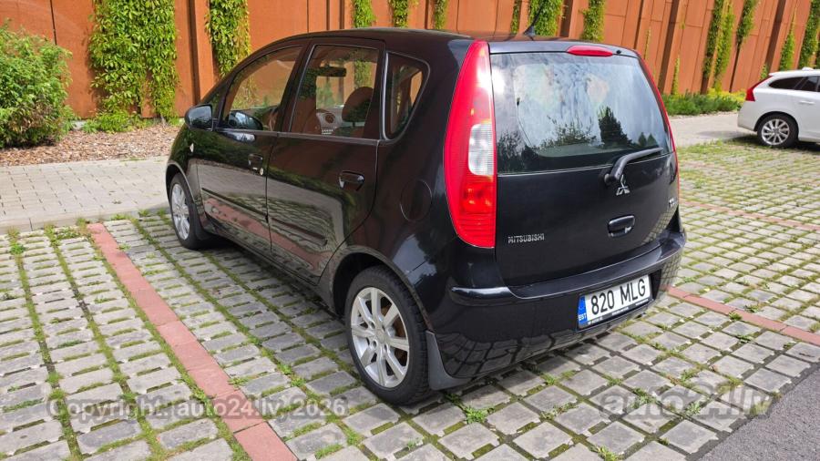 Melns Mitsubishi Colt 2008 Tallina, ar dzinēja tilpumu 1.30 L un nobraukumu 130 tūkst. km par 1490 €, foto 6 vietnē AUTOMOTO.COM.LV