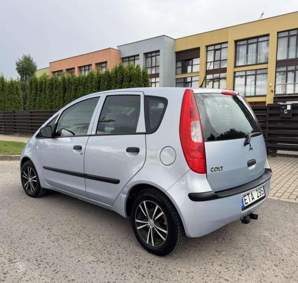Zils Mitsubishi Colt 2004 Viļņa, ar dzinēja tilpumu 1.50 L un nobraukumu 136 tūkst. km par 2150 €, foto 4 vietnē AUTOMOTO.COM.LV