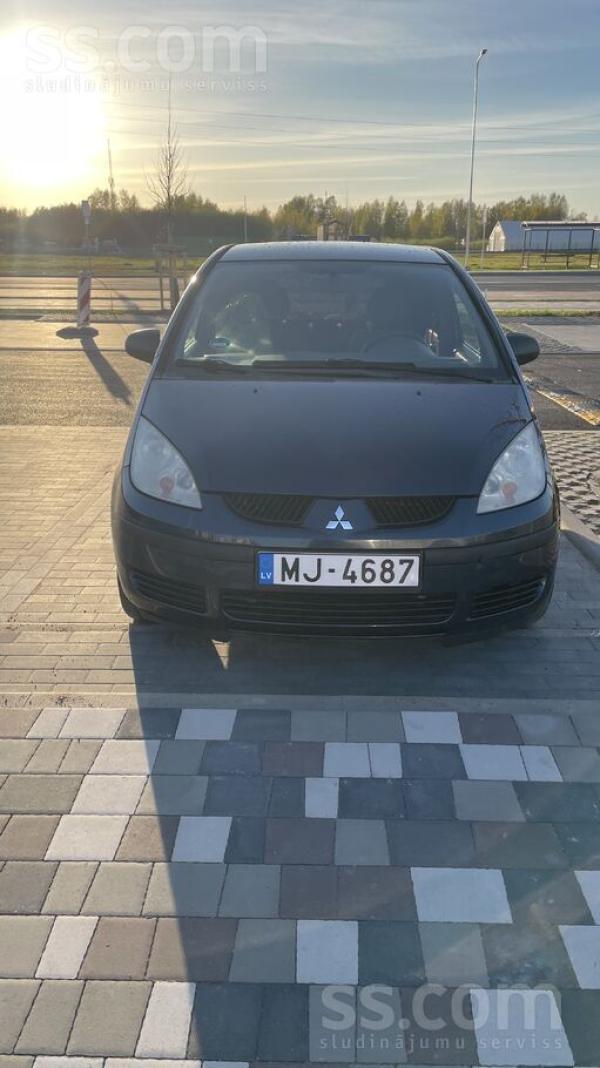 Zils Mitsubishi Colt 2005 Jelgava, ar dzinēja tilpumu 1.50 L un nobraukumu 246 tūkst. km par 900 €, foto 1 vietnē AUTOMOTO.COM.LV
