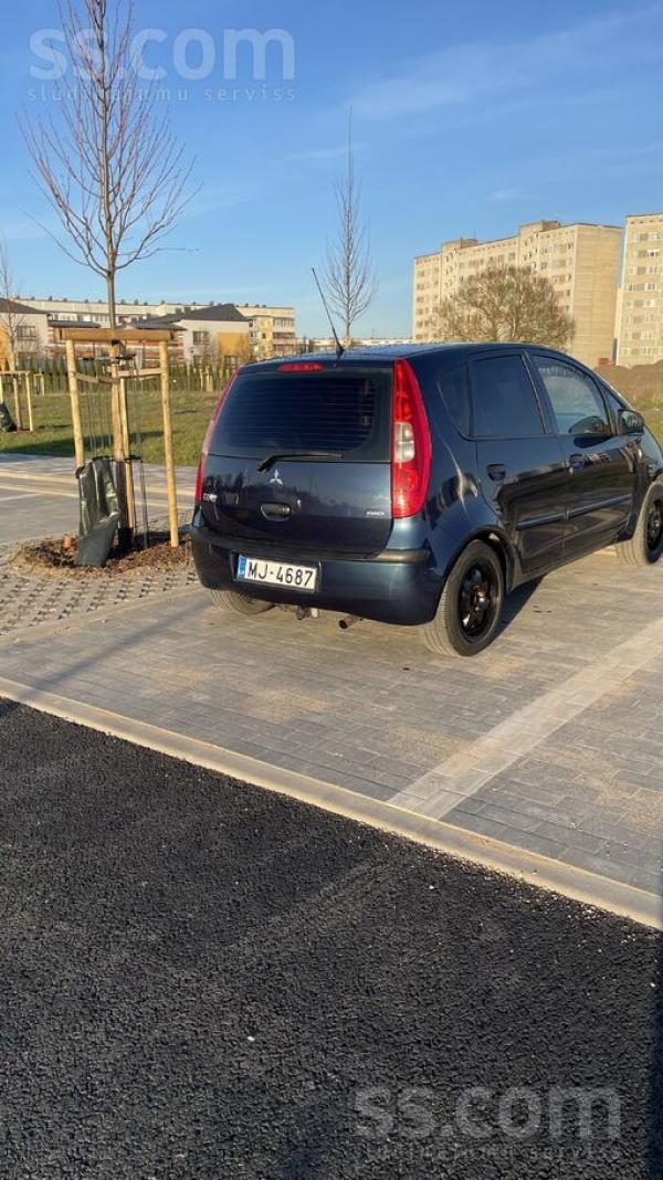Zils Mitsubishi Colt 2005 Jelgava, ar dzinēja tilpumu 1.50 L un nobraukumu 246 tūkst. km par 900 €, foto 4 vietnē AUTOMOTO.COM.LV