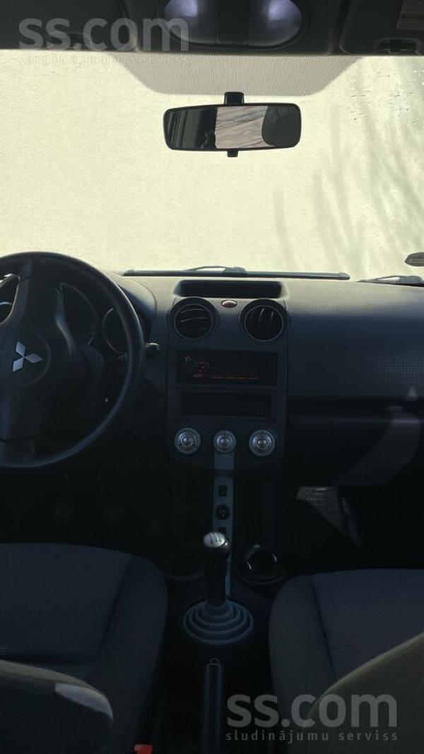 Zils Mitsubishi Colt 2005 Jelgava, ar dzinēja tilpumu 1.50 L un nobraukumu 246 tūkst. km par 900 €, foto 6 vietnē AUTOMOTO.COM.LV