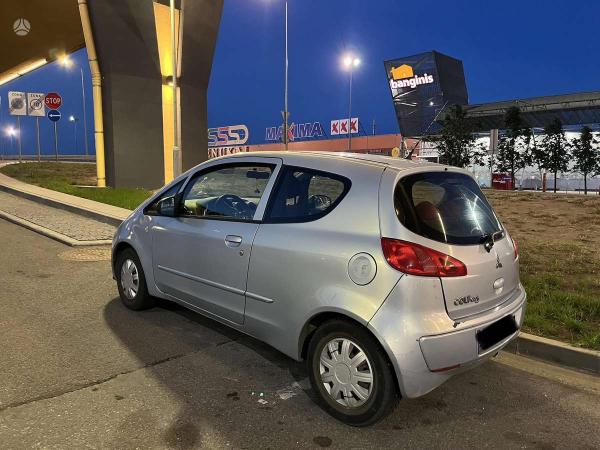 Blue Mitsubishi Colt 2005 in Klaipeda, with an engine capacity of 1.33 L and mileage of 160 thousand km for 555 €, photo 3 on AUTOMOTO.COM.LV