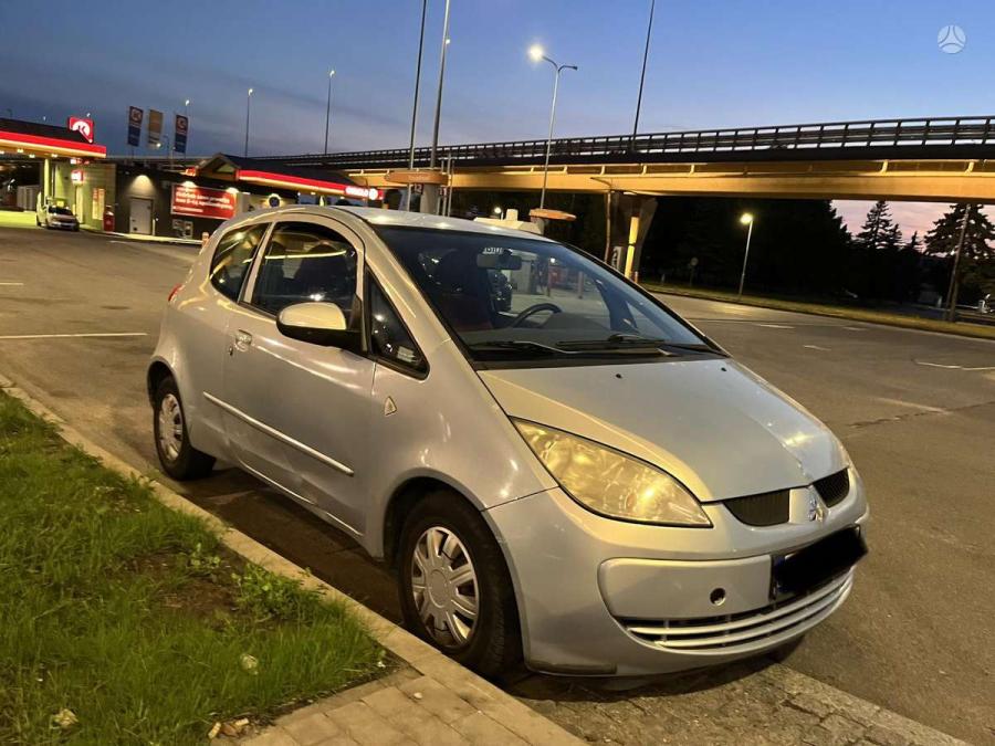 Blue Mitsubishi Colt 2005 in Klaipeda, with an engine capacity of 1.33 L and mileage of 160 thousand km for 555 €, photo 9 on AUTOMOTO.COM.LV