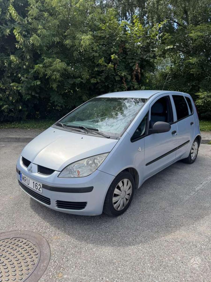 Zils Mitsubishi Colt 2005 Klaipėda, ar dzinēja tilpumu 1.12 L un nobraukumu 176 tūkst. km par 1000 €, foto 1 vietnē AUTOMOTO.COM.LV