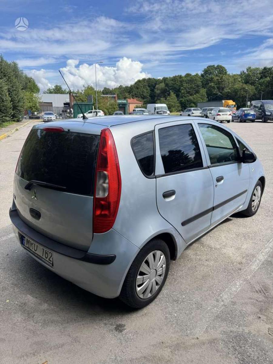 Zils Mitsubishi Colt 2005 Klaipėda, ar dzinēja tilpumu 1.12 L un nobraukumu 176 tūkst. km par 1000 €, foto 4 vietnē AUTOMOTO.COM.LV