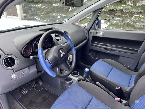 Zils Mitsubishi Colt 2006 Marijampole, ar dzinēja tilpumu 1.49 L un nobraukumu 192 tūkst. km par 2100 €, foto 7 vietnē AUTOMOTO.COM.LV