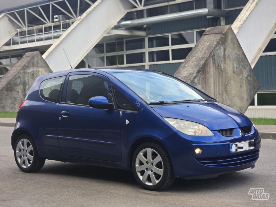 Blue Mitsubishi Colt 2006 in Vilnius, with an engine capacity of 1.30 L and mileage of 131 thousand km for 1000 €, photo 3 on AUTOMOTO.COM.LV