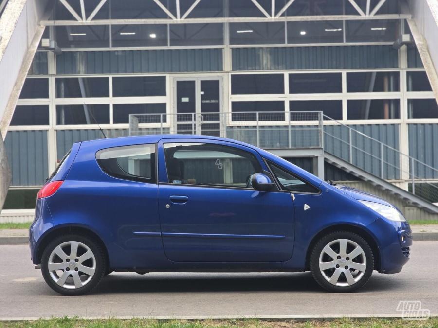 Blue Mitsubishi Colt 2006 in Vilnius, with an engine capacity of 1.30 L and mileage of 131 thousand km for 1000 €, photo 5 on AUTOMOTO.COM.LV