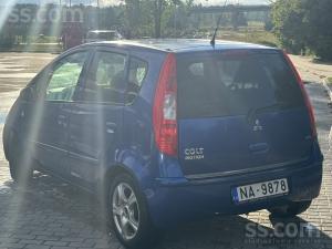 Blue Mitsubishi Colt 2006 in Rezekne, with an engine capacity of 1.50 L and mileage of 296 thousand km for 890 €, photo 5 on AUTOMOTO.COM.LV