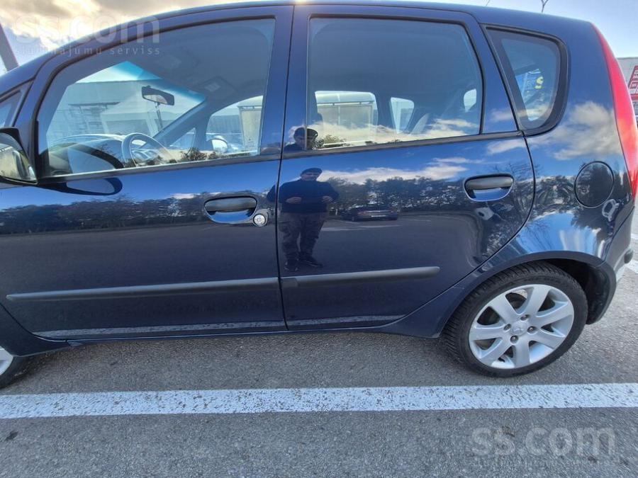 Blue Mitsubishi Colt 2006 in Jelgava, with an engine capacity of 1.50 L and mileage of 211 thousand km for 1650 €, photo 4 on AUTOMOTO.COM.LV