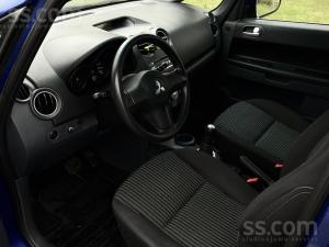 Zils Mitsubishi Colt 2007 Rīga, ar dzinēja tilpumu 1.30 L un nobraukumu 143 tūkst. km par 1400 €, foto 3 vietnē AUTOMOTO.COM.LV