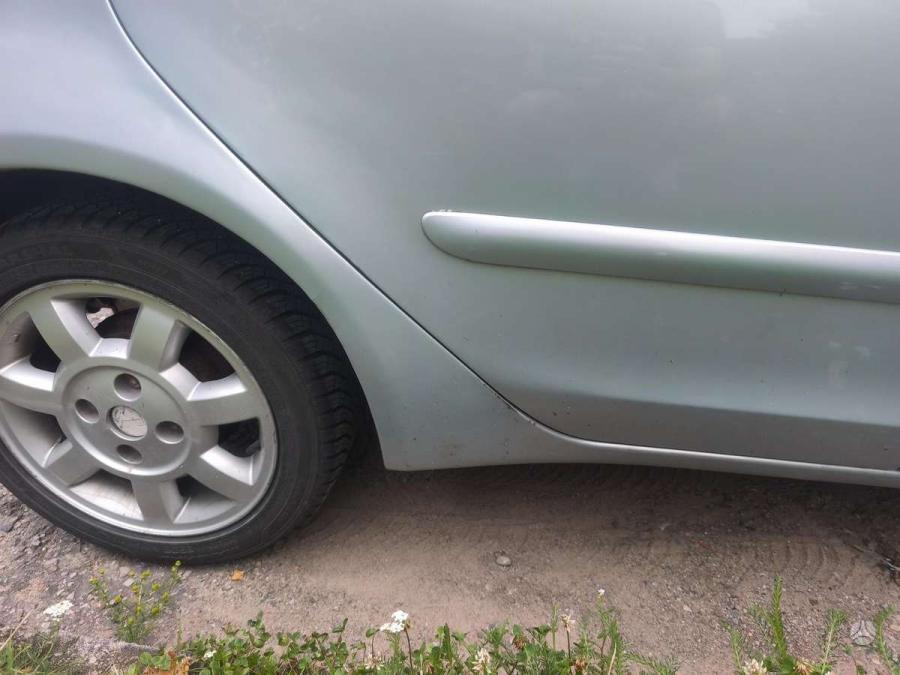 Zils Mitsubishi Colt 2007 Viļņa, ar dzinēja tilpumu 1.33 L un nobraukumu 76 tūkst. km par 1000 €, foto 11 vietnē AUTOMOTO.COM.LV
