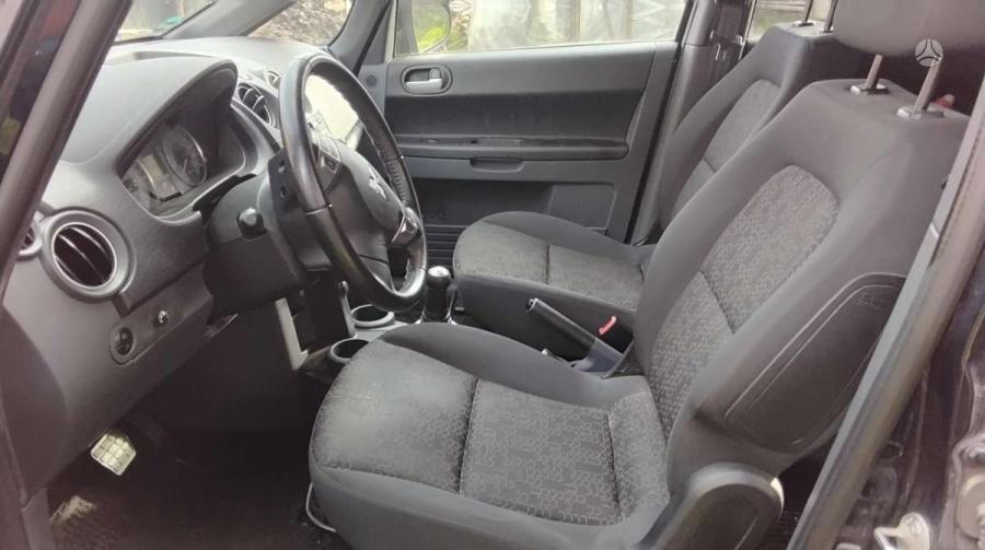 Blue Mitsubishi Colt 2013 in Jurbarkas, with an engine capacity of 1.33 L and mileage of 126 thousand km for 3990 €, photo 3 on AUTOMOTO.COM.LV