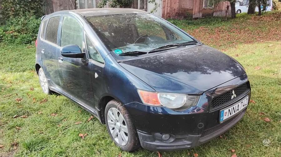 Blue Mitsubishi Colt 2013 in Jurbarkas, with an engine capacity of 1.33 L and mileage of 126 thousand km for 3990 €, photo 7 on AUTOMOTO.COM.LV