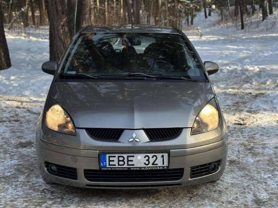 Brown Mitsubishi Colt 2008 in Vilnius, with an engine capacity of 1.33 L and mileage of 152 thousand km for 1400 €, photo 2 on AUTOMOTO.COM.LV
