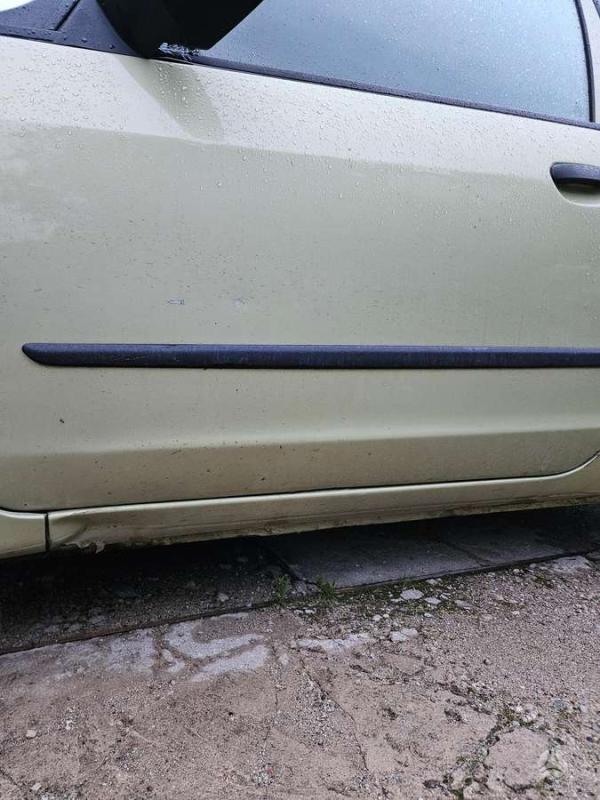 Zaļš Mitsubishi Colt 2005 Viļņa, ar dzinēja tilpumu 1.49 L un nobraukumu 318 tūkst. km par 1200 €, foto 8 vietnē AUTOMOTO.COM.LV