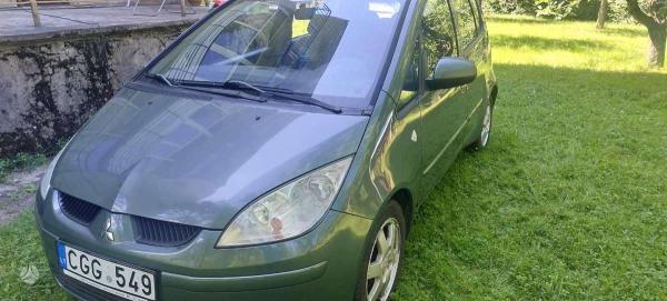 Green Mitsubishi Colt 2007 in Vilnius, with an engine capacity of 1.33 L and mileage of 131 thousand km for 550 €, photo 2 on AUTOMOTO.COM.LV