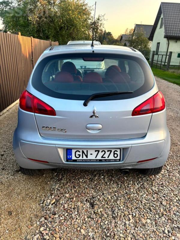 Grey Mitsubishi Colt 2007 in Riga, with an engine capacity of 1.50 L and mileage of 166 thousand km for 1150 €, photo 4 on AUTOMOTO.COM.LV