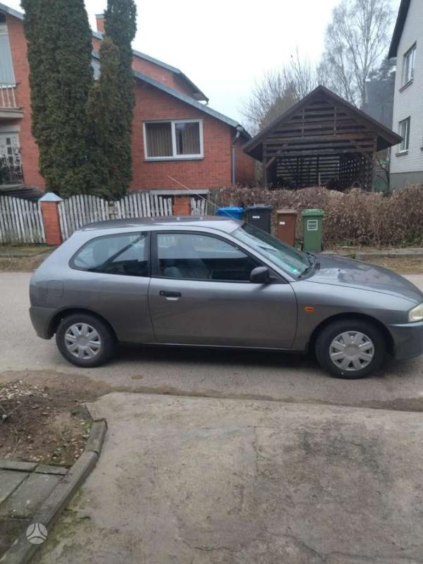 Pelēks Mitsubishi Colt 2000 Druskininkai, ar dzinēja tilpumu 1.60 L un nobraukumu 207 tūkst. km par 1200 €, foto 7 vietnē AUTOMOTO.COM.LV
