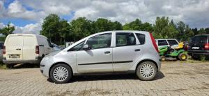 Pelēks Mitsubishi Colt 2004 Valmiera, ar dzinēja tilpumu 1.50 L un nobraukumu 245 tūkst. km par 1100 €, foto 6 vietnē AUTOMOTO.COM.LV