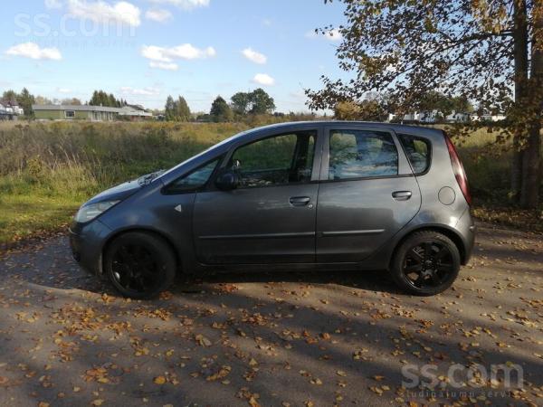 Pelēks Mitsubishi Colt 2005 Rīga, ar dzinēja tilpumu 1.50 L un nobraukumu 217 tūkst. km par 720 €, foto 4 vietnē AUTOMOTO.COM.LV