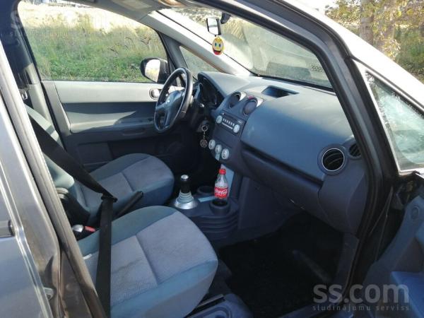 Pelēks Mitsubishi Colt 2005 Rīga, ar dzinēja tilpumu 1.50 L un nobraukumu 217 tūkst. km par 720 €, foto 7 vietnē AUTOMOTO.COM.LV