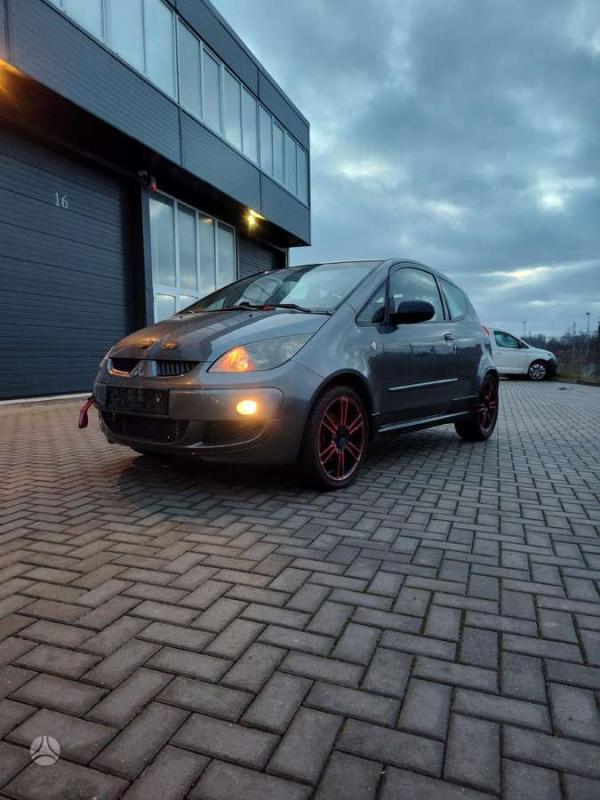 Grey Mitsubishi Colt 2005 in Kaunas, with an engine capacity of 1.47 L and mileage of 200 thousand km for 7500 €, photo 2 on AUTOMOTO.COM.LV