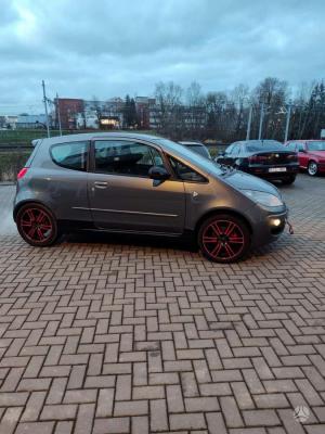 Pelēks Mitsubishi Colt 2005 Kauņa, ar dzinēja tilpumu 1.47 L un nobraukumu 200 tūkst. km par 7500 €, foto 3 vietnē AUTOMOTO.COM.LV