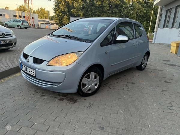 Pelēks Mitsubishi Colt 2005 Viļņa, ar dzinēja tilpumu 1.33 L un nobraukumu 213 tūkst. km par 1150 €, foto 1 vietnē AUTOMOTO.COM.LV