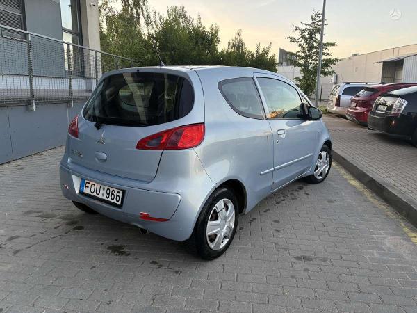 Pelēks Mitsubishi Colt 2005 Viļņa, ar dzinēja tilpumu 1.33 L un nobraukumu 213 tūkst. km par 1150 €, foto 3 vietnē AUTOMOTO.COM.LV
