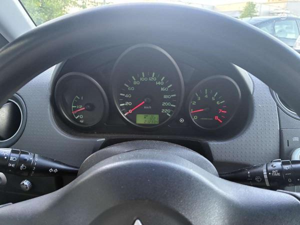 Pelēks Mitsubishi Colt 2005 Viļņa, ar dzinēja tilpumu 1.33 L un nobraukumu 213 tūkst. km par 1150 €, foto 8 vietnē AUTOMOTO.COM.LV