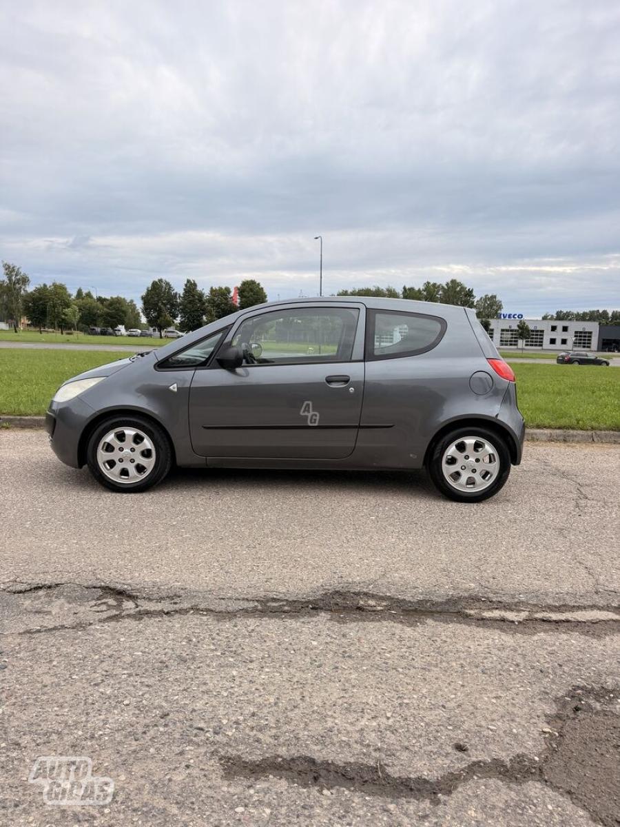 Pelēks Mitsubishi Colt 2005 Jonava, ar dzinēja tilpumu 1.10 L un nobraukumu 180 tūkst. km par 1399 €, foto 3 vietnē AUTOMOTO.COM.LV