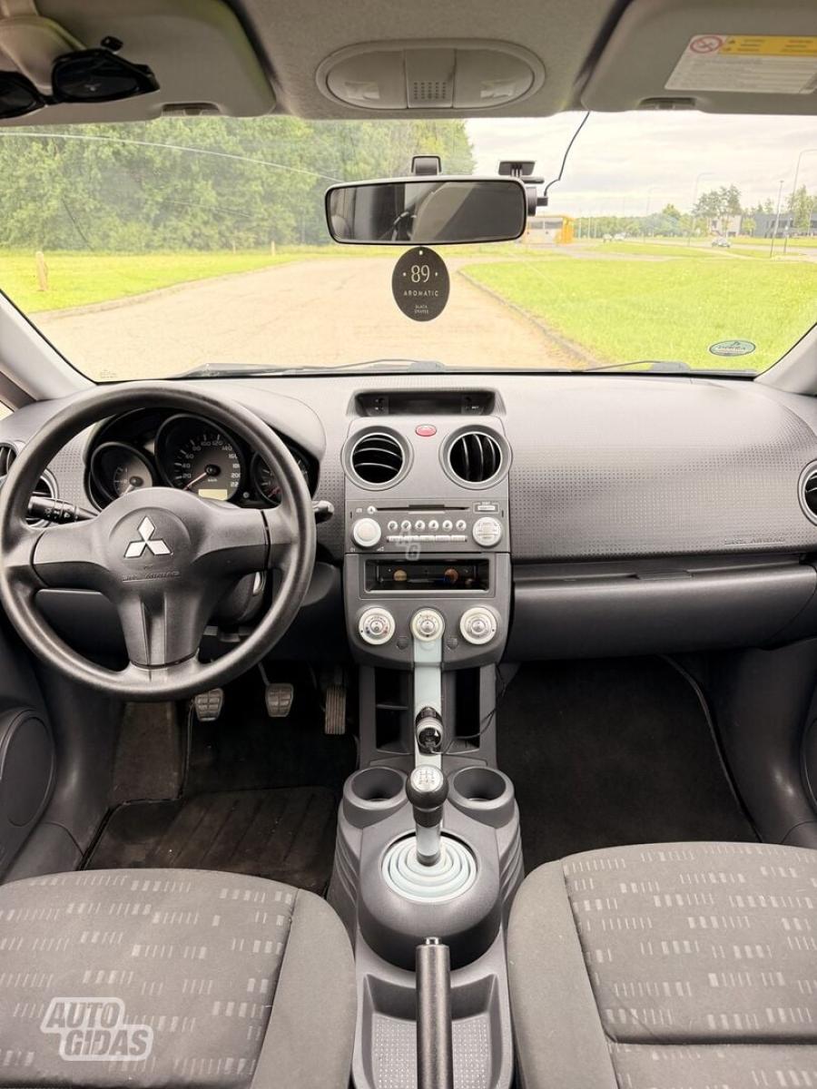 Pelēks Mitsubishi Colt 2005 Jonava, ar dzinēja tilpumu 1.10 L un nobraukumu 180 tūkst. km par 1399 €, foto 14 vietnē AUTOMOTO.COM.LV