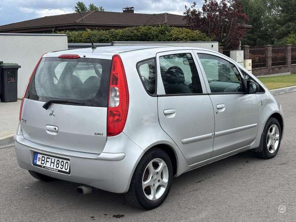 Grey Mitsubishi Colt 2005 in Vilnius, with an engine capacity of 1.49 L and mileage of 280 thousand km for 1700 €, photo 5 on AUTOMOTO.COM.LV