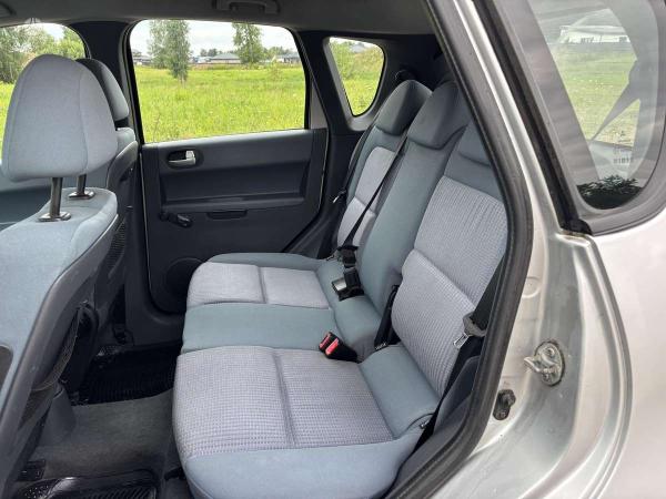Grey Mitsubishi Colt 2005 in Vilnius, with an engine capacity of 1.49 L and mileage of 280 thousand km for 1700 €, photo 10 on AUTOMOTO.COM.LV