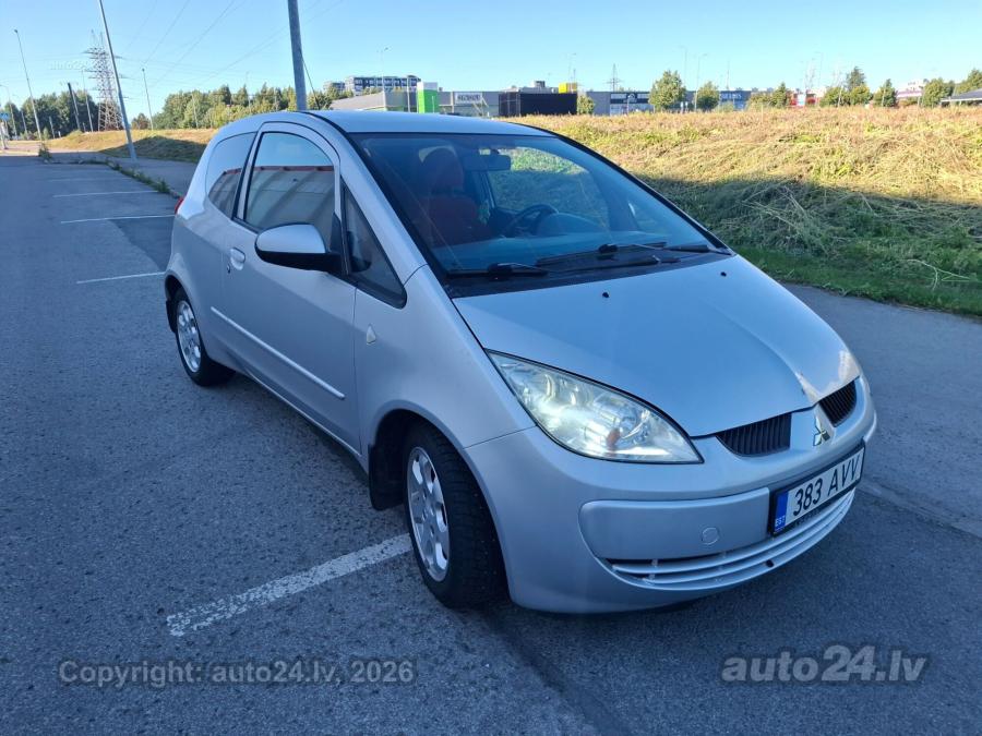 Grey Mitsubishi Colt 2005 in Tallinn, with an engine capacity of 1.30 L and mileage of 125 thousand km for 1990 €, photo 4 on AUTOMOTO.COM.LV