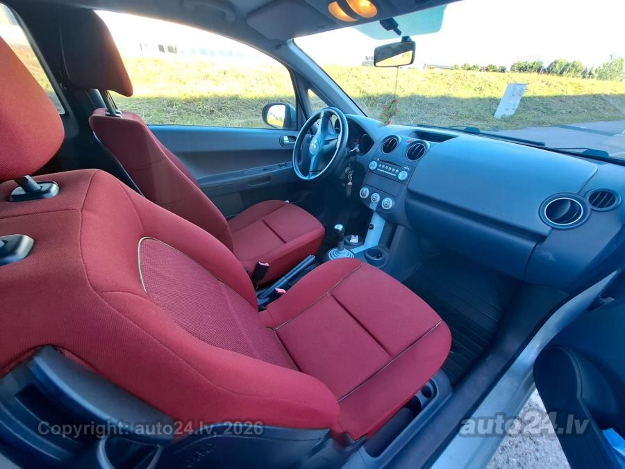 Grey Mitsubishi Colt 2005 in Tallinn, with an engine capacity of 1.30 L and mileage of 125 thousand km for 1990 €, photo 10 on AUTOMOTO.COM.LV