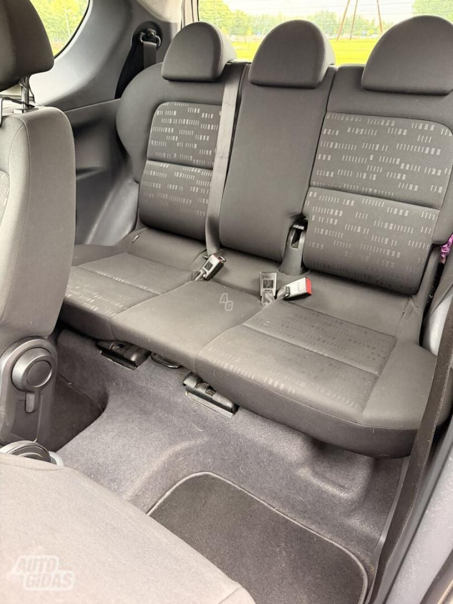 Grey Mitsubishi Colt 2005 in Jonava, with an engine capacity of 1.10 L and mileage of 180 thousand km for 1399 €, photo 16 on AUTOMOTO.COM.LV